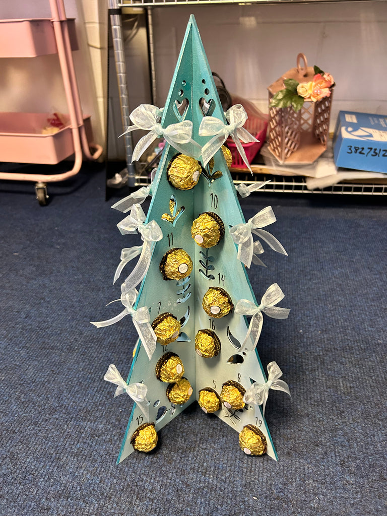 MDF ferrero rocher/ Lindor truffle advent tree – Glitzcraft
